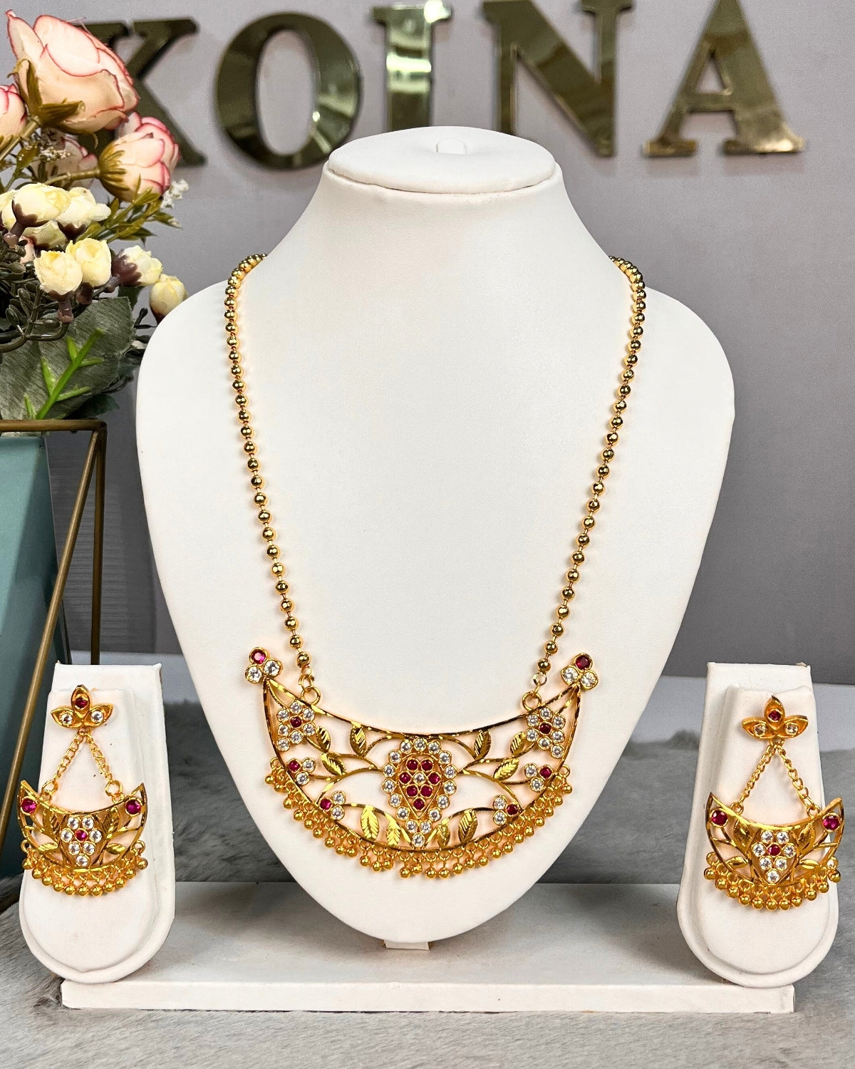 Stone junbiri jewellery set – Koina